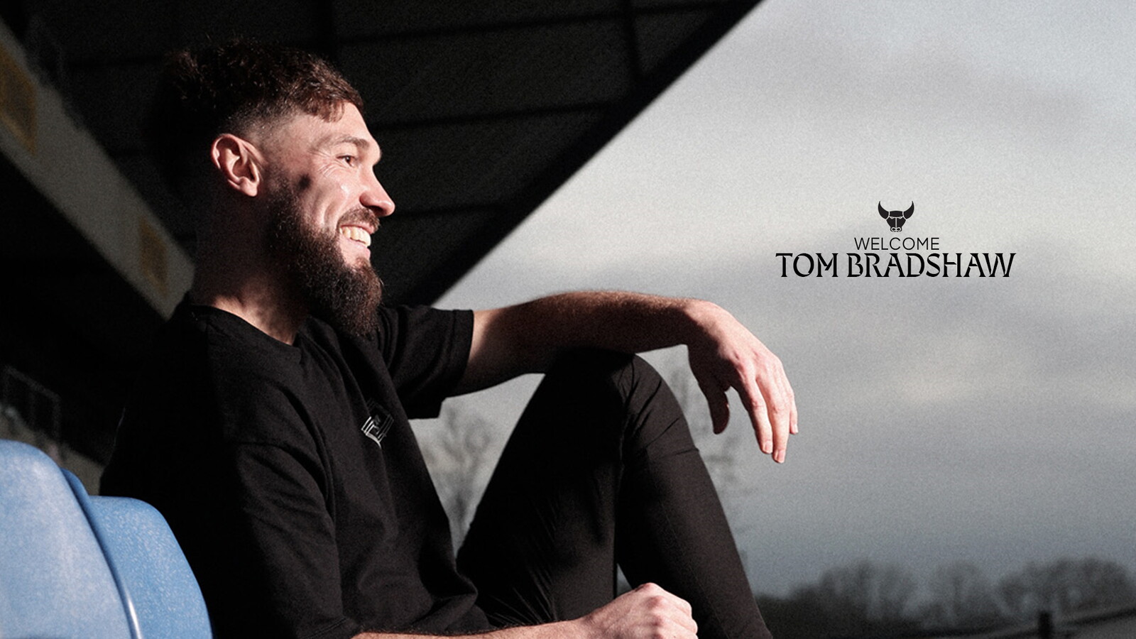 Oxford United Announce Tom Bradshaw Signing | Oxford United Football Club